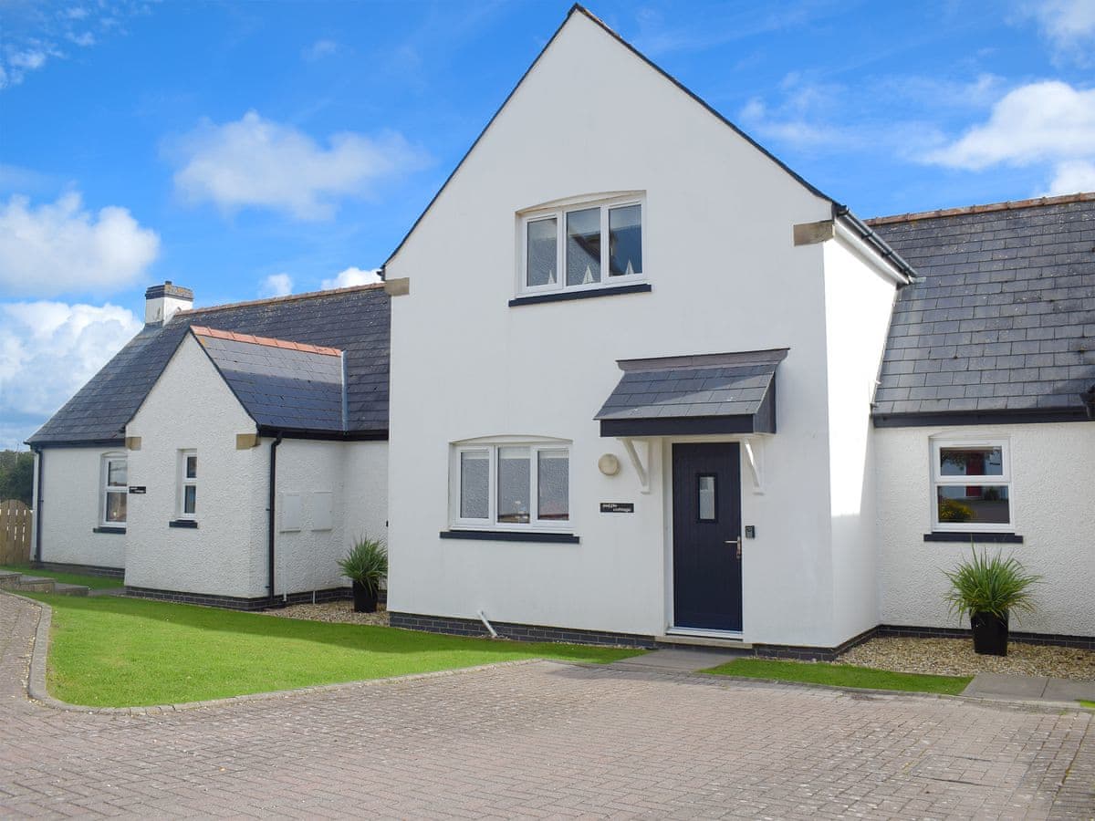 Puffin Cottage in Pembrokeshire – sleeps 6